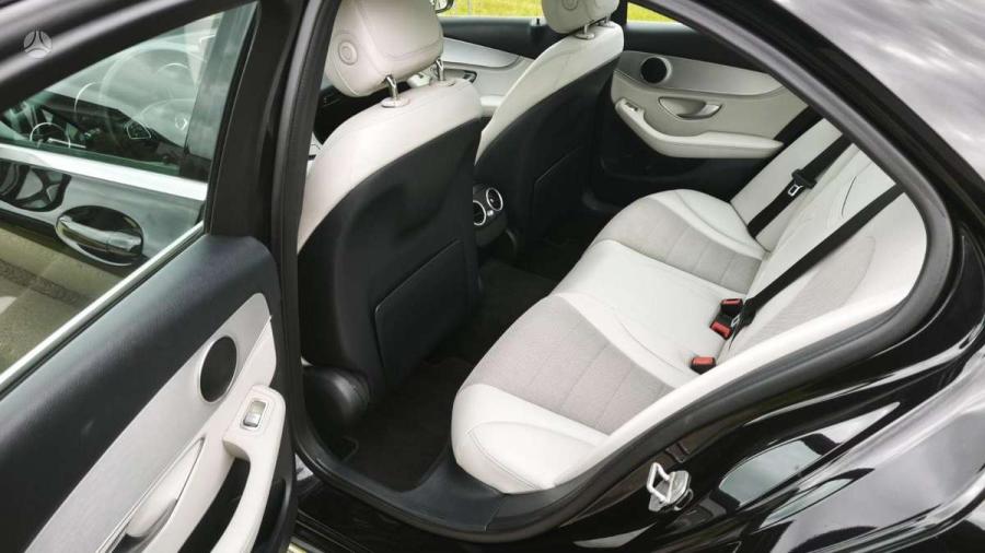 Melns Mercedes-Benz c-220 2014 Šauļi, ar dzinēja tilpumu 2.14 L un nobraukumu 265 tūkst. km par 11990 €, foto 18 vietnē AUTOMOTO.COM.LV