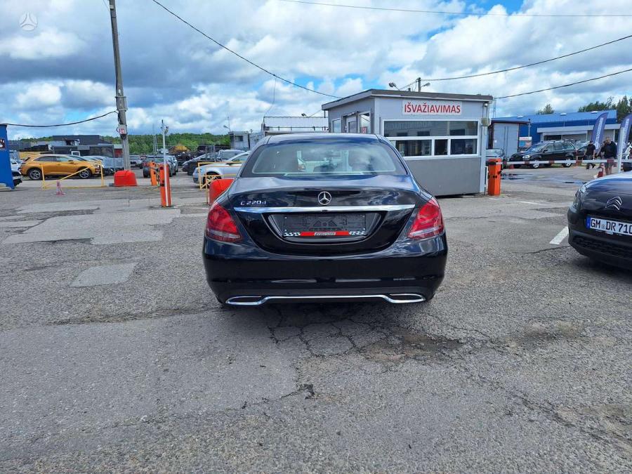 Black Mercedes-Benz c-220 2014 in Kaunas, with an engine capacity of 2.20 L and mileage of 235 thousand km for 12300 €, photo 7 on AUTOMOTO.COM.LV