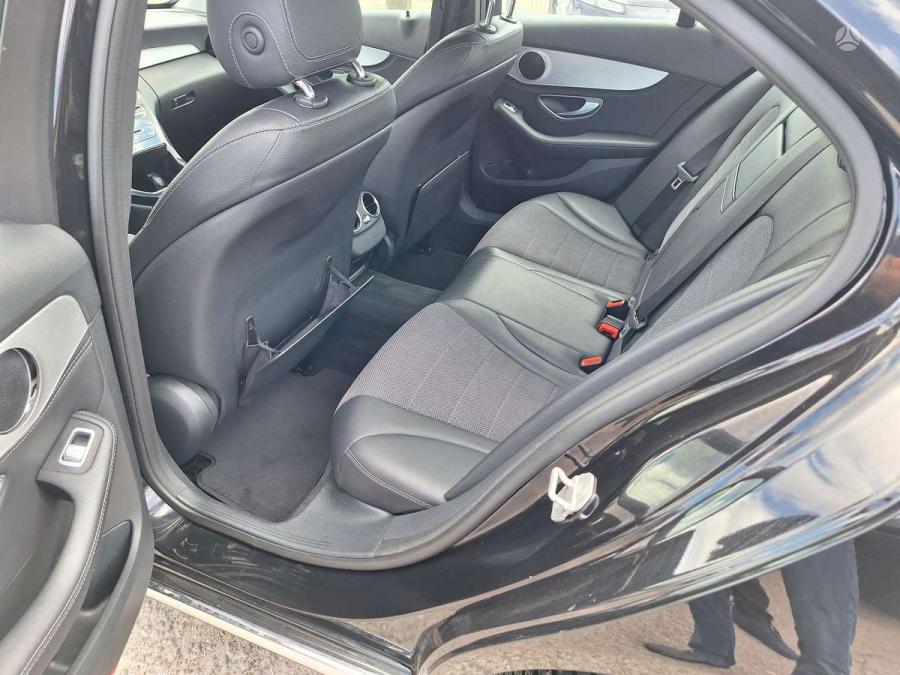 Black Mercedes-Benz c-220 2014 in Kaunas, with an engine capacity of 2.20 L and mileage of 235 thousand km for 12300 €, photo 12 on AUTOMOTO.COM.LV