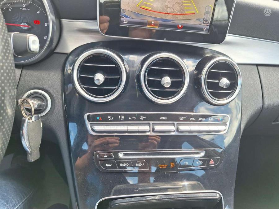 Black Mercedes-Benz c-220 2014 in Kaunas, with an engine capacity of 2.20 L and mileage of 235 thousand km for 12300 €, photo 16 on AUTOMOTO.COM.LV