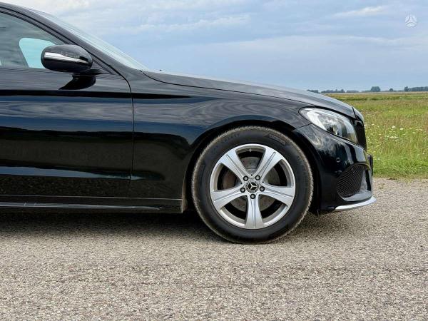Black Mercedes-Benz c-220 2014 in Vilkaviskis, with an engine capacity of 2.14 L and mileage of 215 thousand km for 14200 €, photo 7 on AUTOMOTO.COM.LV
