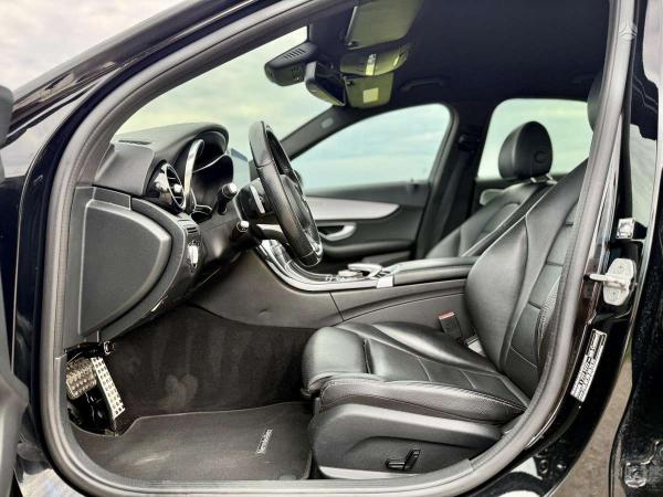 Black Mercedes-Benz c-220 2014 in Vilkaviskis, with an engine capacity of 2.14 L and mileage of 215 thousand km for 14200 €, photo 8 on AUTOMOTO.COM.LV