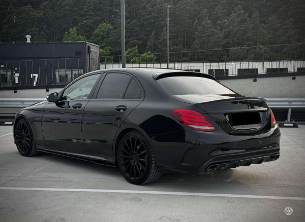 Black Mercedes-Benz c-220 2014 in Vilnius, with an engine capacity of 2.14 L and mileage of 343 thousand km for 16000 €, photo 7 on AUTOMOTO.COM.LV