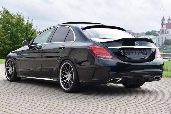 Black Mercedes-Benz c-220 2014 in Vilnius, with an engine capacity of 2.14 L and mileage of 269 thousand km for 13500 €, photo 2 on AUTOMOTO.COM.LV