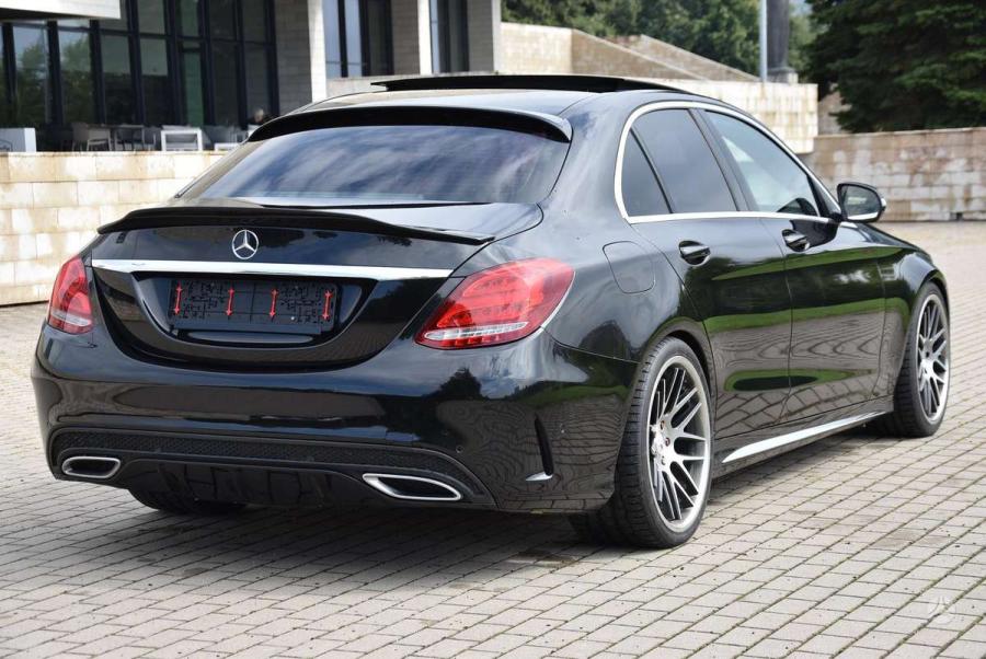 Black Mercedes-Benz c-220 2014 in Vilnius, with an engine capacity of 2.14 L and mileage of 269 thousand km for 13500 €, photo 7 on AUTOMOTO.COM.LV