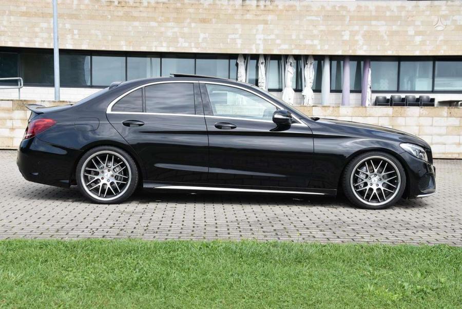 Black Mercedes-Benz c-220 2014 in Vilnius, with an engine capacity of 2.14 L and mileage of 269 thousand km for 13500 €, photo 9 on AUTOMOTO.COM.LV