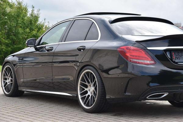 Black Mercedes-Benz c-220 2014 in Vilnius, with an engine capacity of 2.14 L and mileage of 269 thousand km for 13500 €, photo 9 on AUTOMOTO.COM.LV