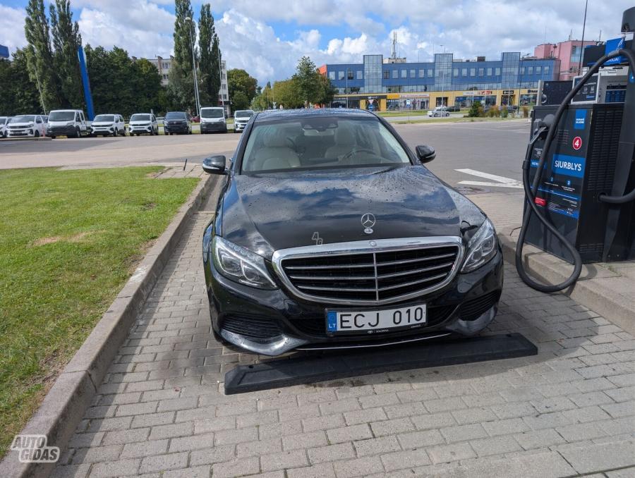 Black Mercedes-Benz c-220 2014 in Klaipeda, with an engine capacity of 2.20 L and mileage of 155 thousand km for 14000 €, photo 1 on AUTOMOTO.COM.LV