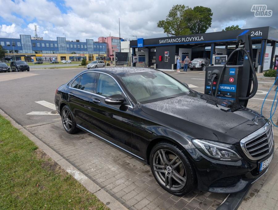 Black Mercedes-Benz c-220 2014 in Klaipeda, with an engine capacity of 2.20 L and mileage of 155 thousand km for 14000 €, photo 3 on AUTOMOTO.COM.LV