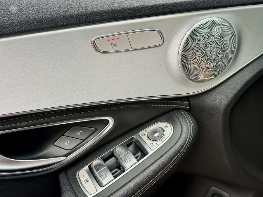 Black Mercedes-Benz c-220 2014 in Siauliai, with an engine capacity of 2.14 L and mileage of 216 thousand km for 13900 €, photo 16 on AUTOMOTO.COM.LV