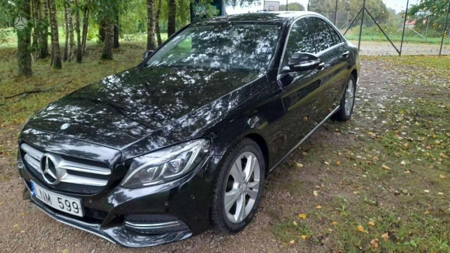 Black Mercedes-Benz c-220 2014 in Kaunas, with an engine capacity of 2.20 L and mileage of 341 thousand km for 11600 €, photo 3 on AUTOMOTO.COM.LV