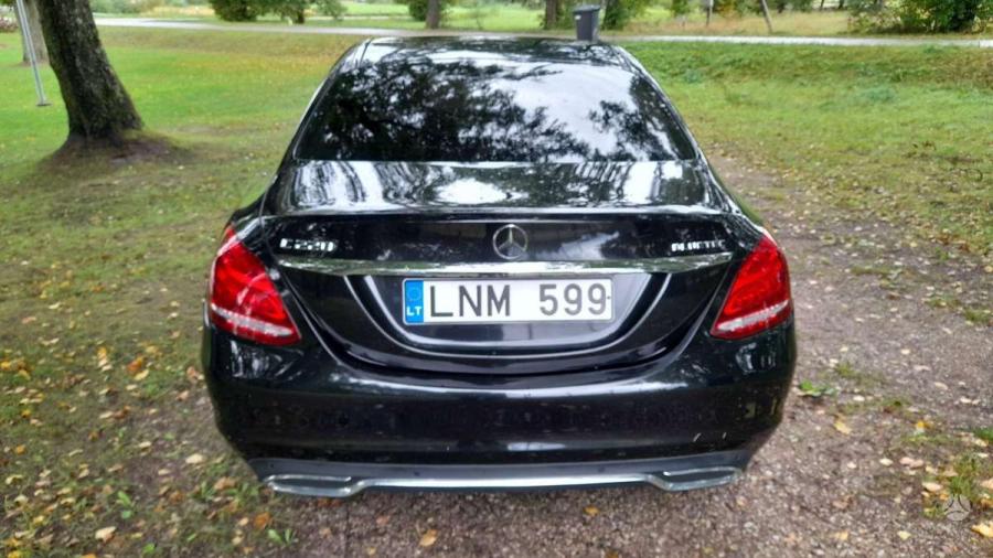 Black Mercedes-Benz c-220 2014 in Kaunas, with an engine capacity of 2.20 L and mileage of 341 thousand km for 11600 €, photo 8 on AUTOMOTO.COM.LV