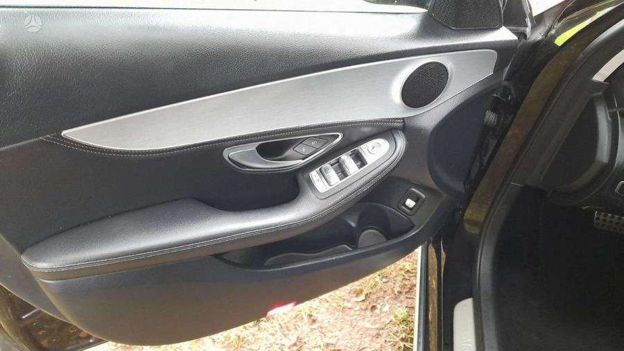 Black Mercedes-Benz c-220 2014 in Kaunas, with an engine capacity of 2.20 L and mileage of 341 thousand km for 11600 €, photo 14 on AUTOMOTO.COM.LV