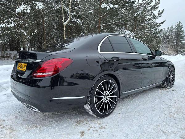 Melns Mercedes-Benz c-220 2015 Viļņa, ar dzinēja tilpumu 2.14 L un nobraukumu 291 tūkst. km par 11900 €, foto 8 vietnē AUTOMOTO.COM.LV