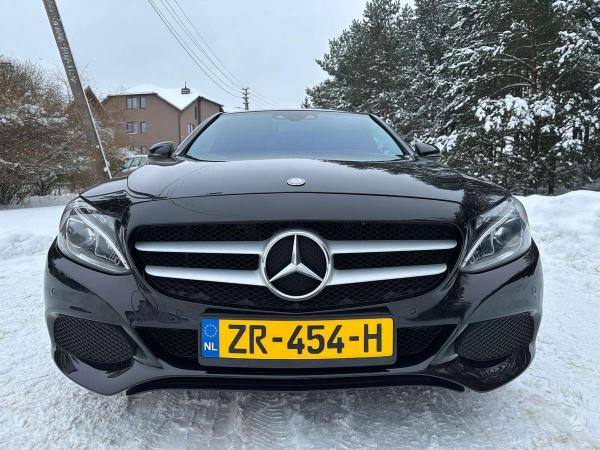 Melns Mercedes-Benz c-220 2015 Viļņa, ar dzinēja tilpumu 2.14 L un nobraukumu 291 tūkst. km par 11700 €, foto 4 vietnē AUTOMOTO.COM.LV