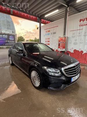 Black Mercedes-Benz c-220 2015 in Riga, with an engine capacity of 2.20 L and mileage of 261 thousand km for 13500 €, photo 7 on AUTOMOTO.COM.LV