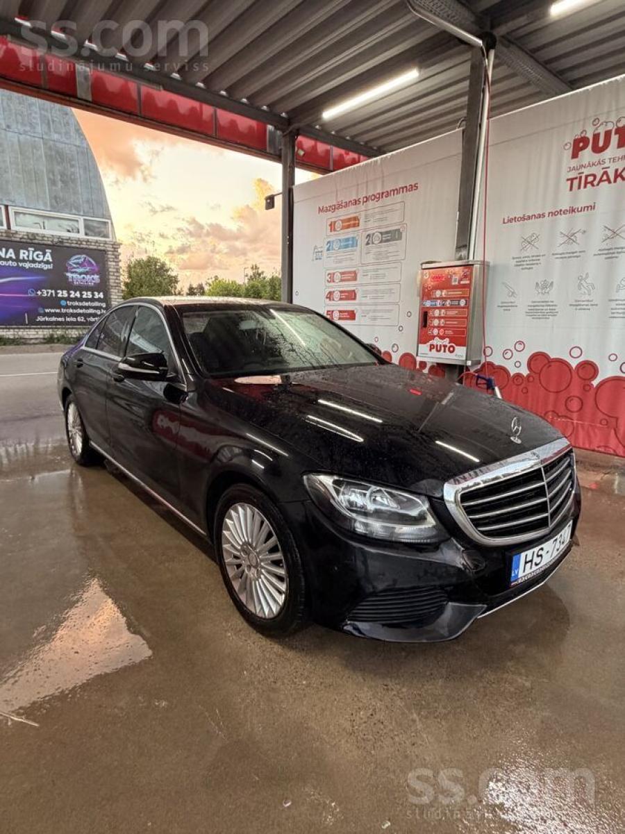 Black Mercedes-Benz c-220 2015 in Riga, with an engine capacity of 2.20 L and mileage of 261 thousand km for 13500 €, photo 7 on AUTOMOTO.COM.LV