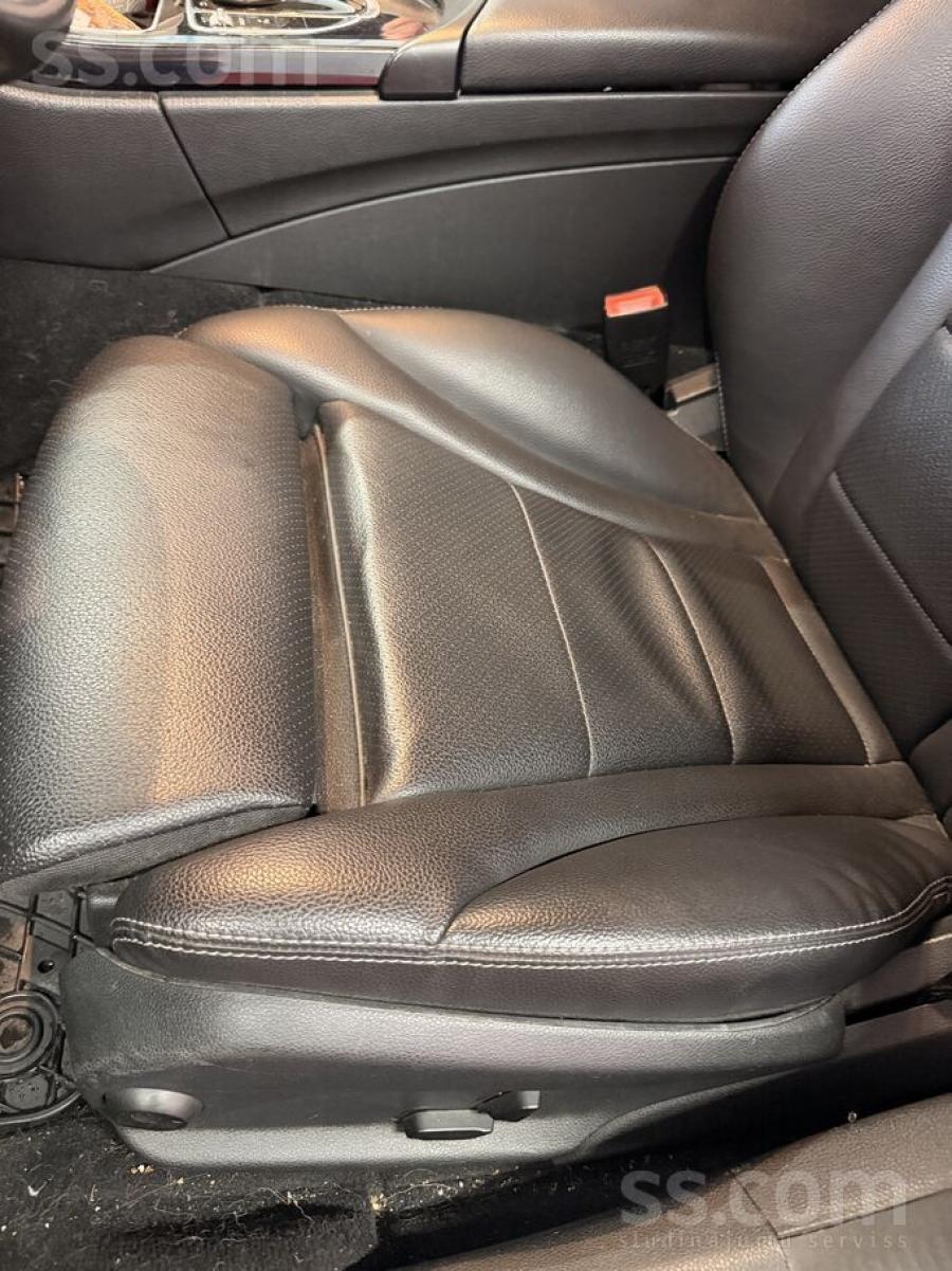 Black Mercedes-Benz c-220 2015 in Riga, with an engine capacity of 2.20 L and mileage of 261 thousand km for 13500 €, photo 8 on AUTOMOTO.COM.LV