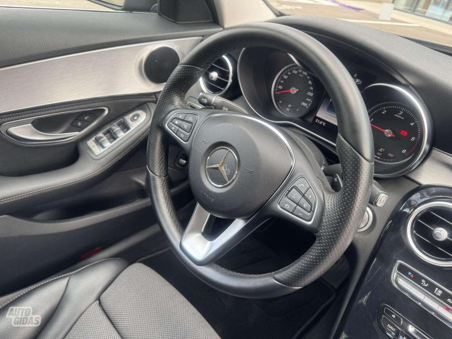 Melns Mercedes-Benz c-220 2015 Kauņa, ar dzinēja tilpumu 2.20 L un nobraukumu 261 tūkst. km par 11800 €, foto 24 vietnē AUTOMOTO.COM.LV