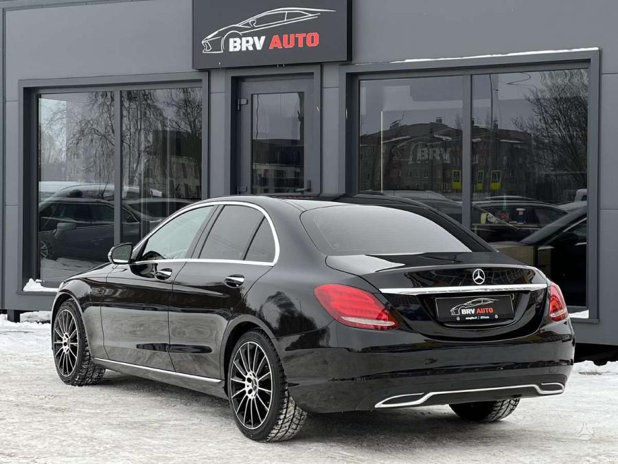 Black Mercedes-Benz c-220 2016 in Kedainiai, with an engine capacity of 2.14 L and mileage of 151 thousand km for 17150 €, photo 9 on AUTOMOTO.COM.LV