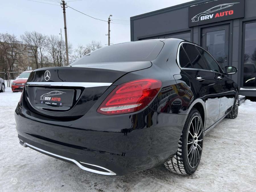 Black Mercedes-Benz c-220 2016 in Kedainiai, with an engine capacity of 2.14 L and mileage of 151 thousand km for 17150 €, photo 15 on AUTOMOTO.COM.LV