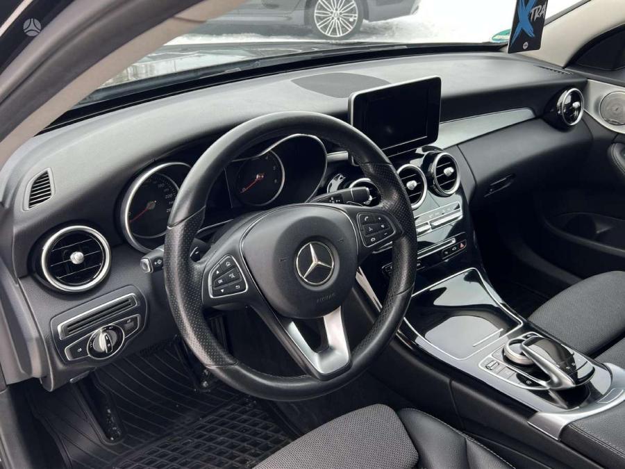 Black Mercedes-Benz c-220 2016 in Kedainiai, with an engine capacity of 2.14 L and mileage of 151 thousand km for 17150 €, photo 18 on AUTOMOTO.COM.LV
