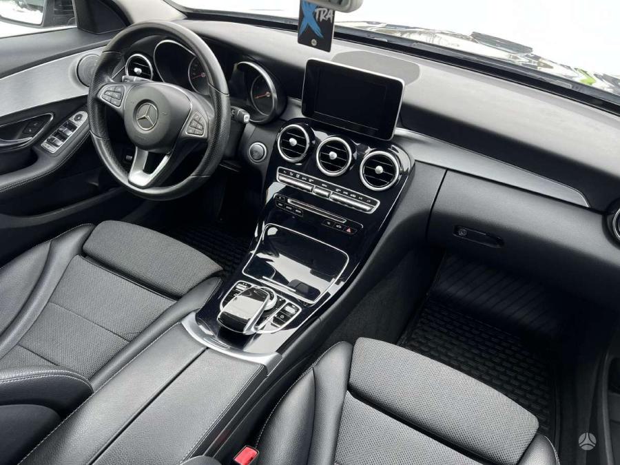Black Mercedes-Benz c-220 2016 in Kedainiai, with an engine capacity of 2.14 L and mileage of 151 thousand km for 17150 €, photo 37 on AUTOMOTO.COM.LV
