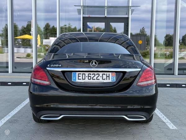 Black Mercedes-Benz c-220 2016 in Vilnius, with an engine capacity of 2.14 L and mileage of 232 thousand km for 12400 €, photo 4 on AUTOMOTO.COM.LV