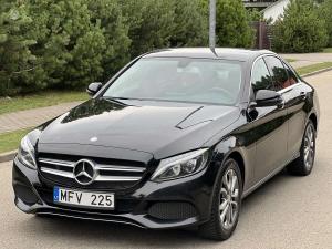 Черный Мерседес Ц 220 2016 в Клайпеда, объемом двигателя 2.10 л и пробегом 295 тыс. км за 13300 €, фото  на AUTOMOTO.COM.LV