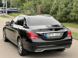 Черный Мерседес Ц 220 2016 в Клайпеда, объемом двигателя 2.10 л и пробегом 295 тыс. км за 13300 €, фото 4 на AUTOMOTO.COM.LV