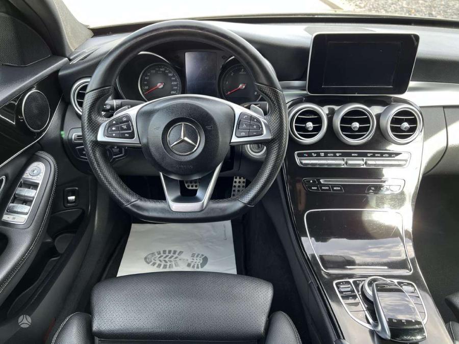 Black Mercedes-Benz c-220 2017 in Kaunas, with an engine capacity of 2.00 L and mileage of 242 thousand km for 15250 €, photo 25 on AUTOMOTO.COM.LV