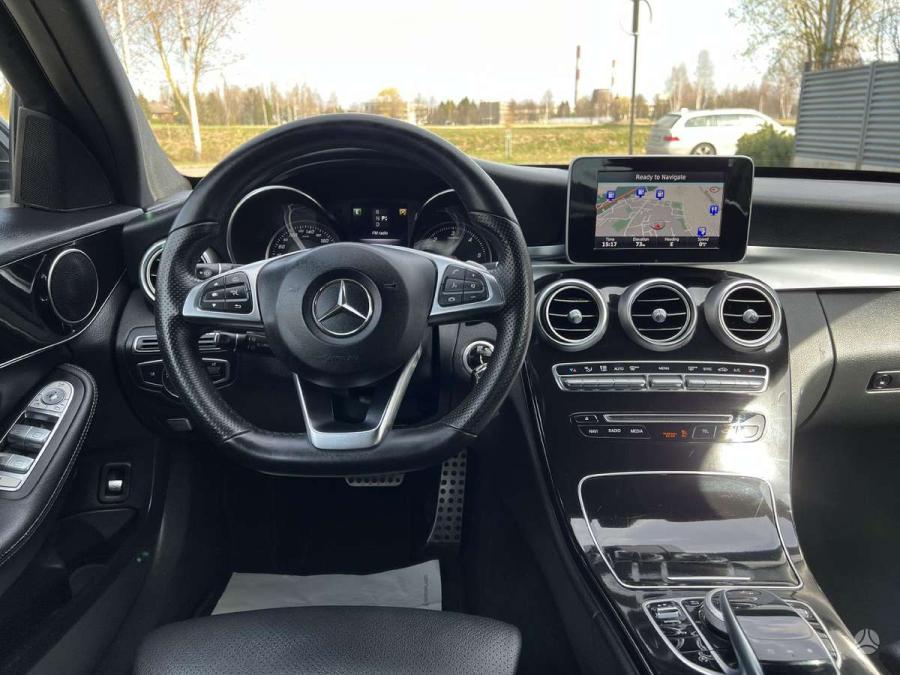 Black Mercedes-Benz c-220 2017 in Kaunas, with an engine capacity of 2.00 L and mileage of 242 thousand km for 15250 €, photo 32 on AUTOMOTO.COM.LV