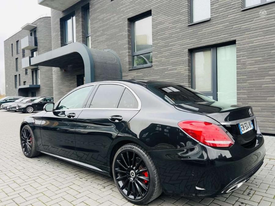 Black Mercedes-Benz c-220 2017 in Kaunas, with an engine capacity of 2.20 L and mileage of 245 thousand km for 15200 €, photo 8 on AUTOMOTO.COM.LV