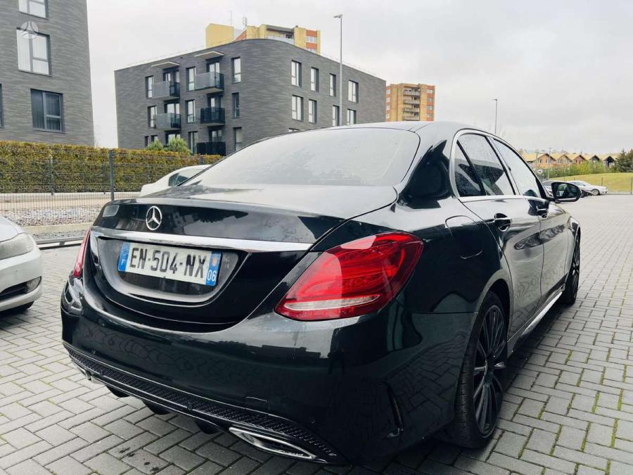 Black Mercedes-Benz c-220 2017 in Kaunas, with an engine capacity of 2.20 L and mileage of 245 thousand km for 15200 €, photo 10 on AUTOMOTO.COM.LV