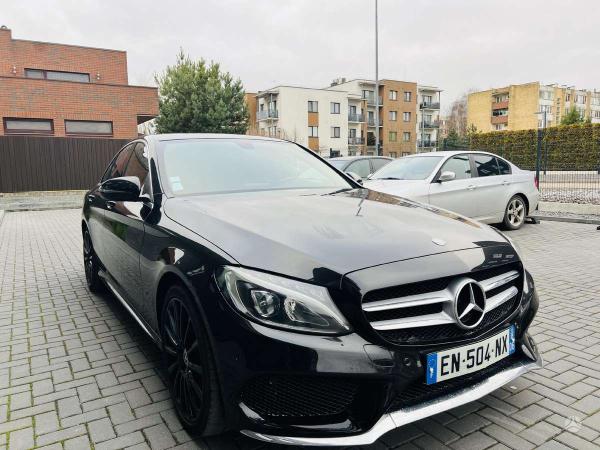 Black Mercedes-Benz c-220 2017 in Kaunas, with an engine capacity of 2.00 L and mileage of 245 thousand km for 14999 €, photo 7 on AUTOMOTO.COM.LV