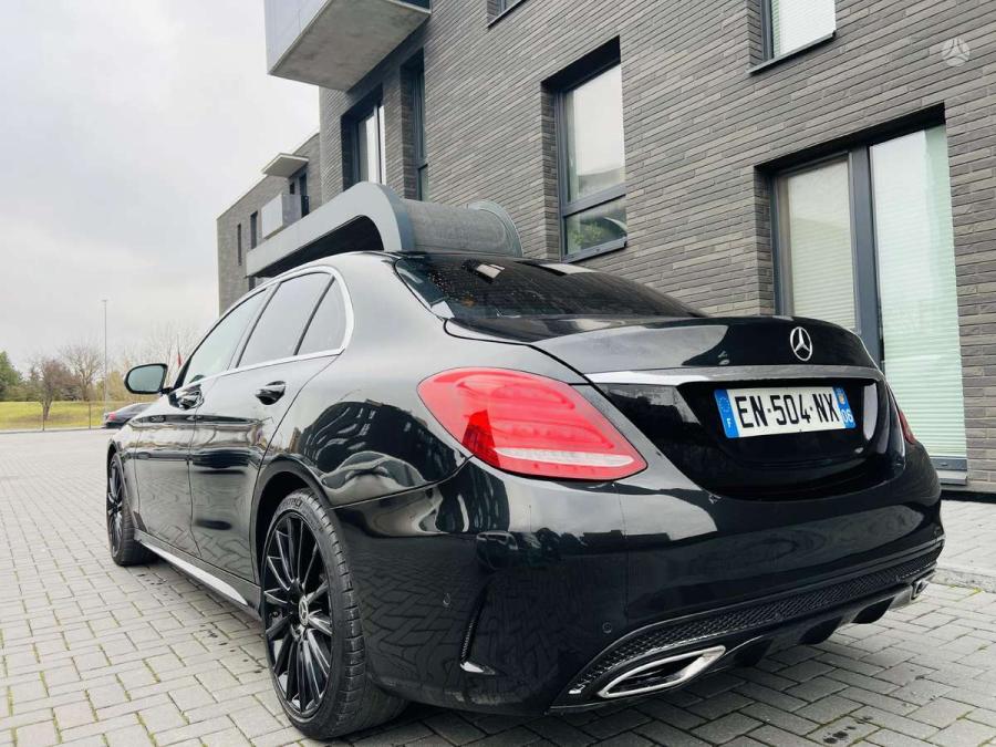 Black Mercedes-Benz c-220 2017 in Kaunas, with an engine capacity of 2.00 L and mileage of 245 thousand km for 14999 €, photo 8 on AUTOMOTO.COM.LV