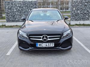 Черный Мерседес Ц 220 2017 в Рига, объемом двигателя 2.20 л и пробегом 118 тыс. км за 18900 €, фото 3 на AUTOMOTO.COM.LV