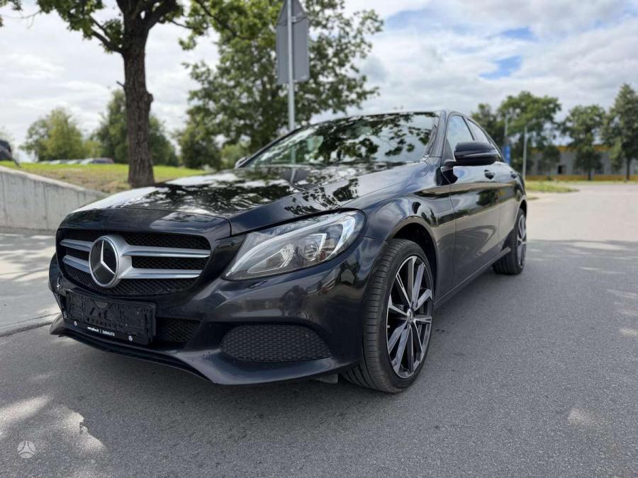 Melns Mercedes-Benz c-220 2017 Panevēža, ar dzinēja tilpumu 2.14 L un nobraukumu 270 tūkst. km par 10500 €, foto 4 vietnē AUTOMOTO.COM.LV