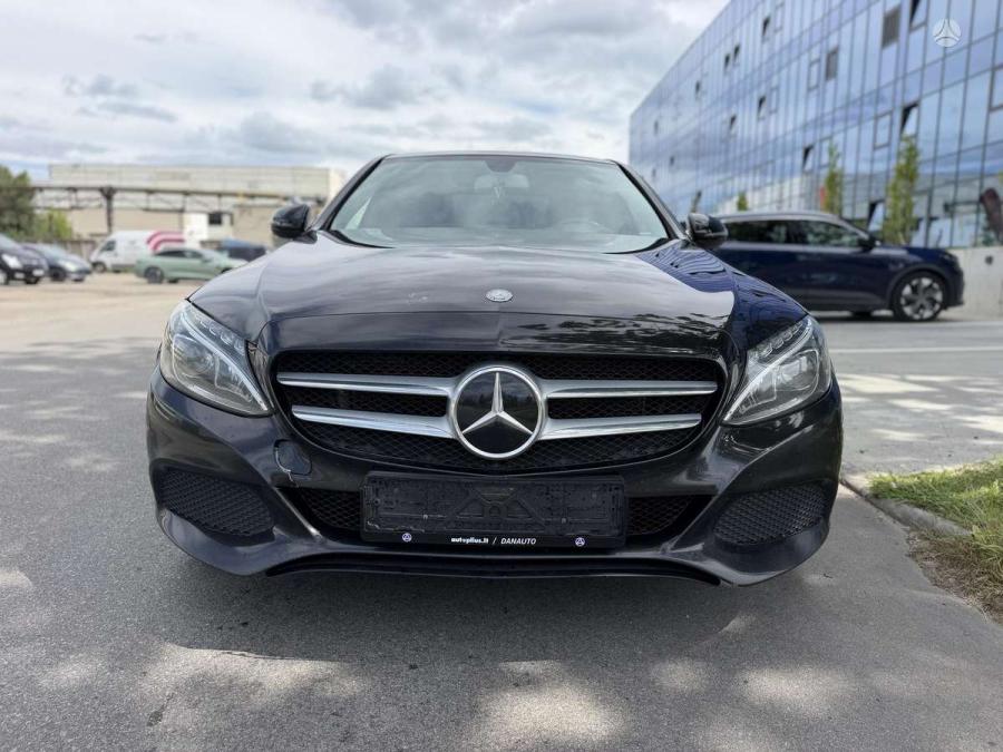 Melns Mercedes-Benz c-220 2017 Panevēža, ar dzinēja tilpumu 2.14 L un nobraukumu 270 tūkst. km par 10500 €, foto 6 vietnē AUTOMOTO.COM.LV