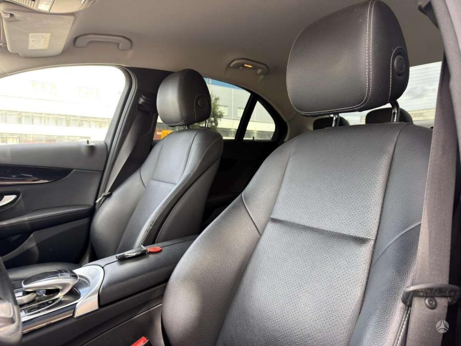 Melns Mercedes-Benz c-220 2017 Panevēža, ar dzinēja tilpumu 2.14 L un nobraukumu 270 tūkst. km par 10500 €, foto 14 vietnē AUTOMOTO.COM.LV
