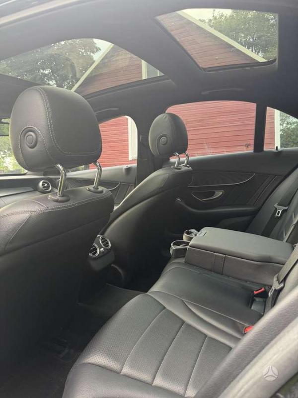 Black Mercedes-Benz c-220 2017 in Siauliai, with an engine capacity of 2.20 L and mileage of 170 thousand km for 9000 €, photo 8 on AUTOMOTO.COM.LV