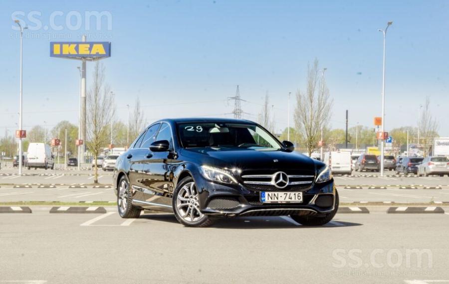 Black Mercedes-Benz c-220 2017 in Riga, with an engine capacity of 2.20 L and mileage of 260 thousand km for 13590 €, photo 3 on AUTOMOTO.COM.LV