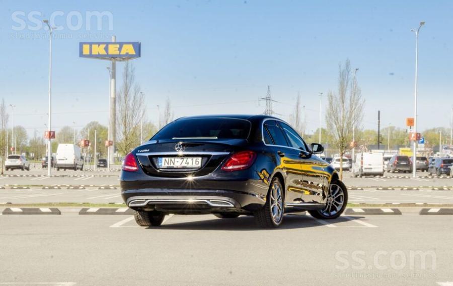 Black Mercedes-Benz c-220 2017 in Riga, with an engine capacity of 2.20 L and mileage of 260 thousand km for 13590 €, photo 6 on AUTOMOTO.COM.LV