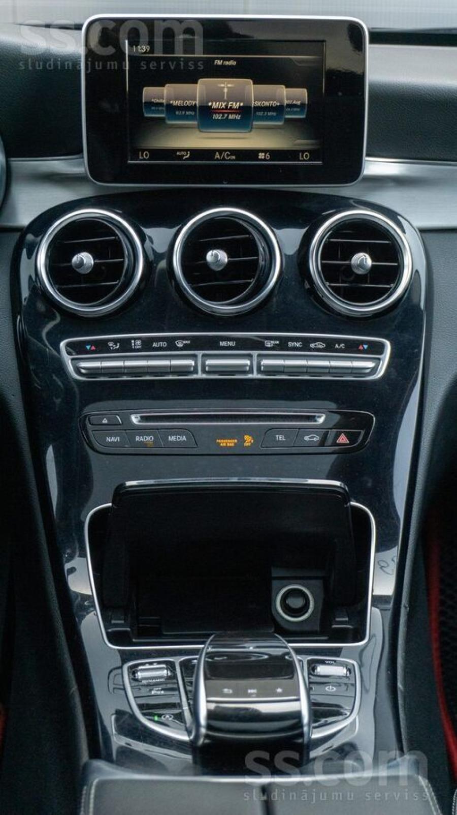 Black Mercedes-Benz c-220 2017 in Riga, with an engine capacity of 2.20 L and mileage of 260 thousand km for 13590 €, photo 13 on AUTOMOTO.COM.LV