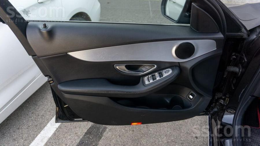 Black Mercedes-Benz c-220 2017 in Riga, with an engine capacity of 2.20 L and mileage of 260 thousand km for 13590 €, photo 25 on AUTOMOTO.COM.LV