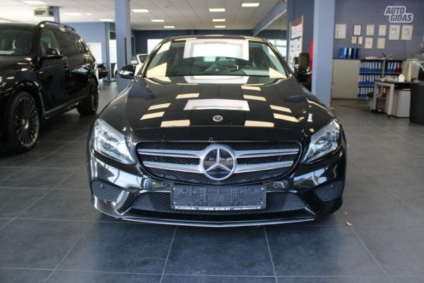 Black Mercedes-Benz c-220 2019 in Kaunas, with an engine capacity of 2.00 L and mileage of 74 thousand km for 28353 €, photo 2 on AUTOMOTO.COM.LV
