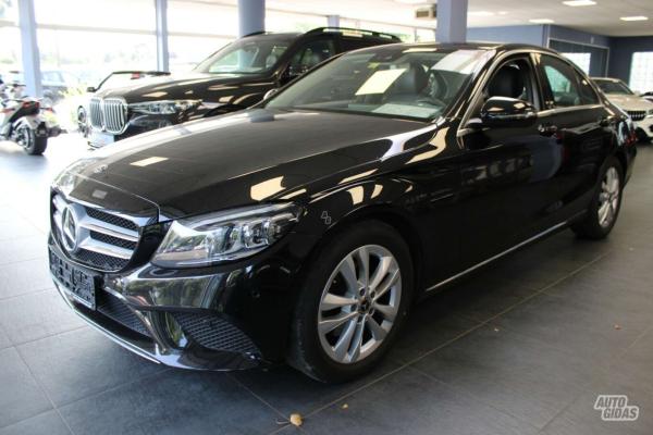Black Mercedes-Benz c-220 2019 in Kaunas, with an engine capacity of 2.00 L and mileage of 74 thousand km for 28353 €, photo 3 on AUTOMOTO.COM.LV