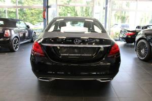Black Mercedes-Benz c-220 2019 in Kaunas, with an engine capacity of 2.00 L and mileage of 74 thousand km for 28353 €, photo 5 on AUTOMOTO.COM.LV