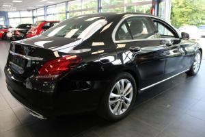 Black Mercedes-Benz c-220 2019 in Kaunas, with an engine capacity of 2.00 L and mileage of 74 thousand km for 28353 €, photo 6 on AUTOMOTO.COM.LV