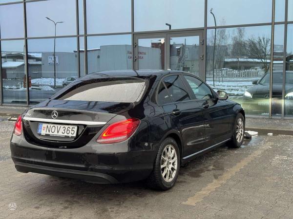 Black Mercedes-Benz c-220 2019 in Kaunas, with an engine capacity of 1.95 L and mileage of 149 thousand km for 19800 €, photo 1 on AUTOMOTO.COM.LV